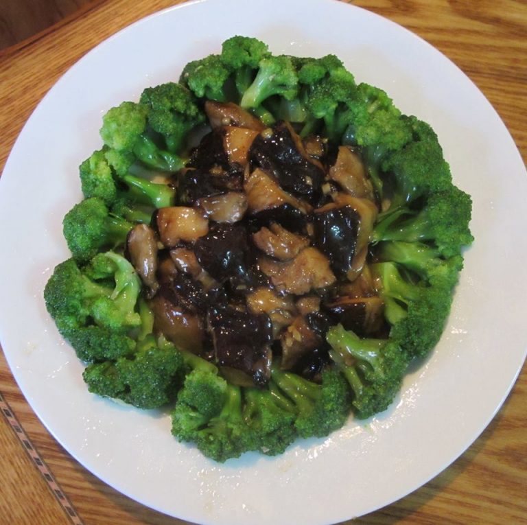 ULAANBAATAR FOOD GUIDE | Mongolia Tours